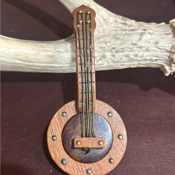 Bakelite | Jewelry | 94s Bakelite Banjo Brooch | Poshmark